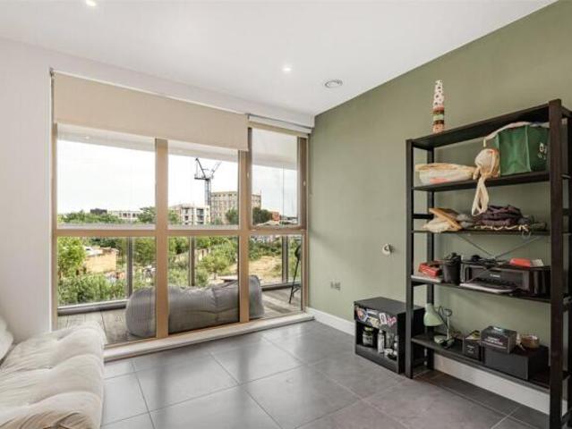 2 bedroom apartment for rent in White Post Lane, London, E9