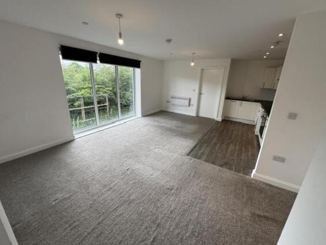 2 bedroom apartment for rent in White Rose apartments, LU1