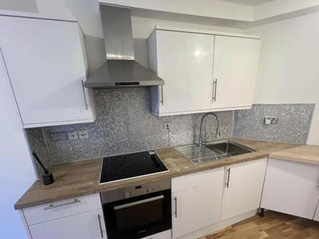 2 Bedroom Apartment For Rent In Whitechapel, London