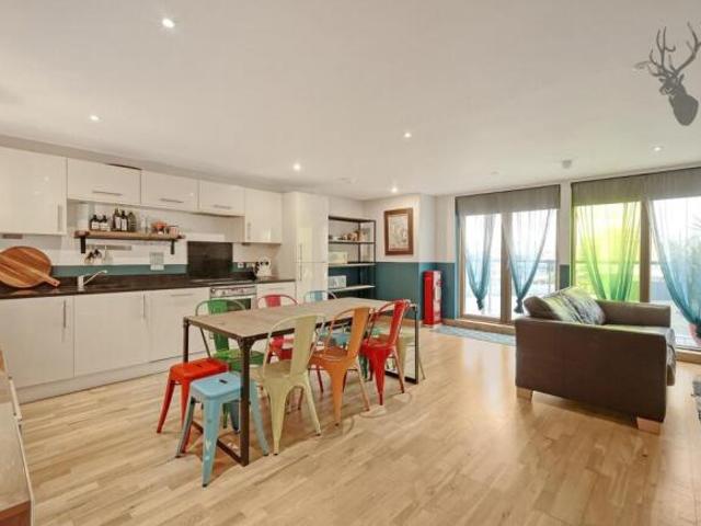 2 bedroom apartment for rent in Wick Lane, Bow E3