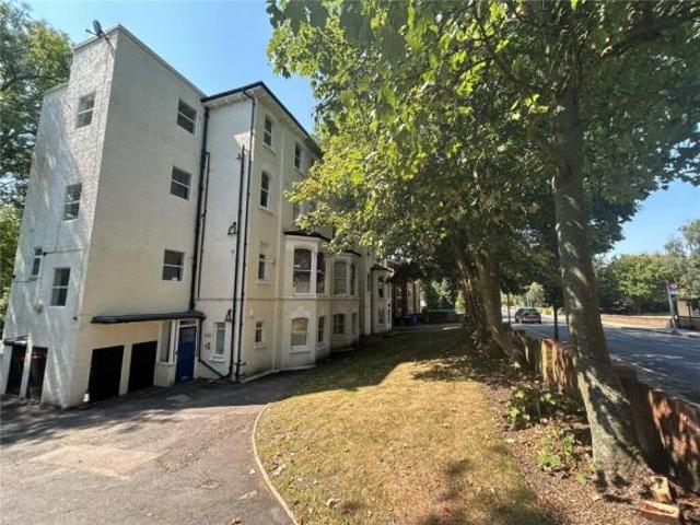 2 bedroom apartment for rent in Widmore Road, Bromley, BR1