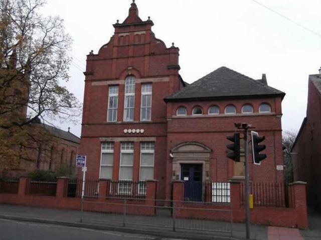 2 bedroom apartment for rent in Wilmslow Road Manchester M20