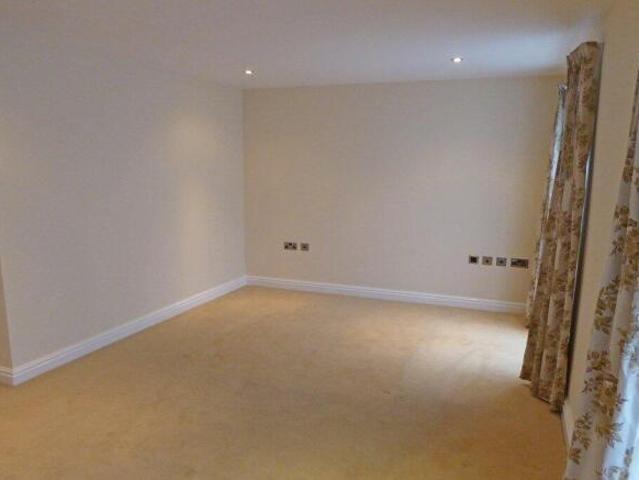 2 bedroom apartment for rent in William Thomas House, Willes Road, Leamington Spa, CV32