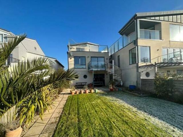 2 bedroom apartment for rent in Willow Way Christchurch BH23