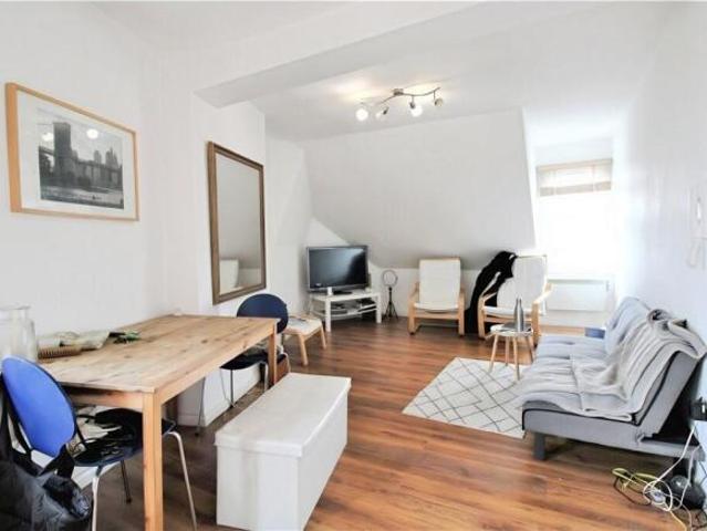 2 bedroom apartment for rent in Wimbledon Park Road, London, SW18