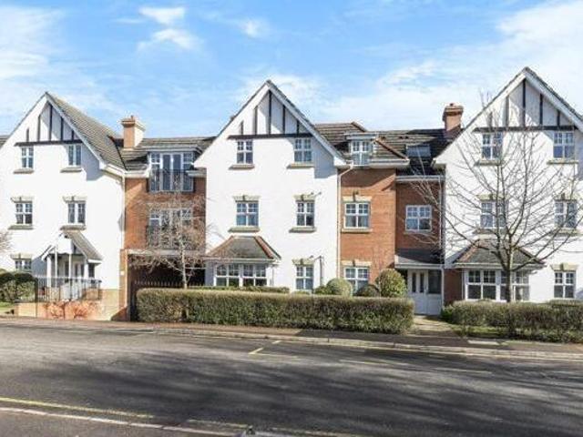 2 Bedroom Apartment For Rent In Woking