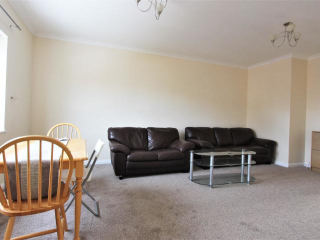 2 bedroom apartment for rent in Woodville Court, Stafford Close, Oakwood, N14