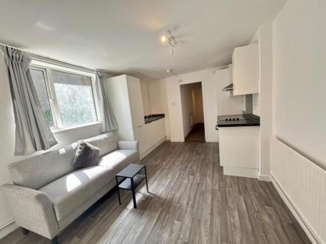 2 bedroom apartment for rent in Woodville Road, Cardiff, CF24