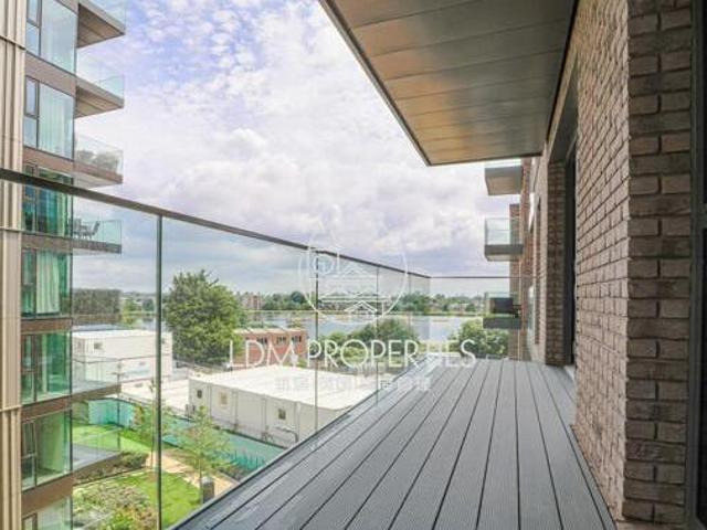 2 Bedroom Apartment For Rent In Woodberry Down, London