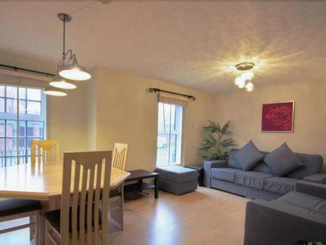 2 bedroom apartment for rent in Woollam Place Liverpool Road Manchester M3