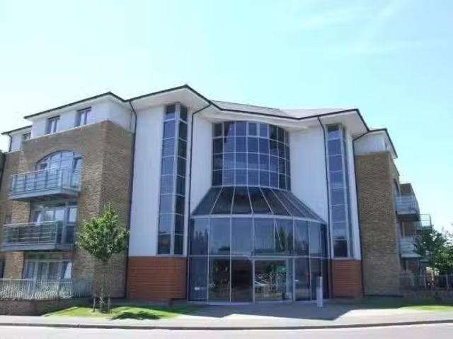 2 bedroom apartment for rent in Woolsack Way, Godalming, Surre.