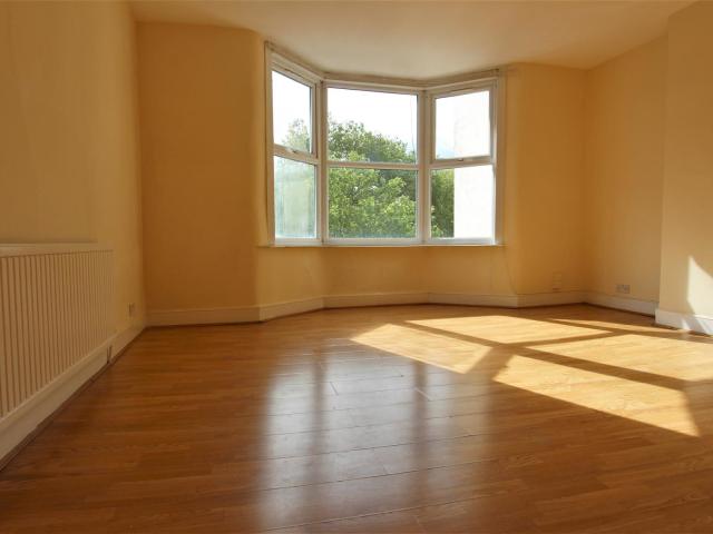 2 bedroom apartment for rent in Wordsworth Parade, Turnpike Lane, N8