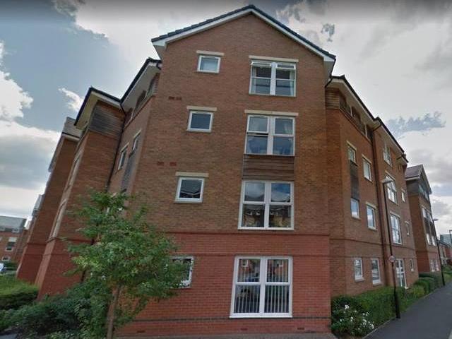 2 bedroom apartment for rent in Yersin Court Old Town SN1