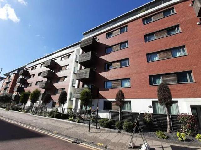 2 Bedroom Apartment For Rent In 165 Granville Street