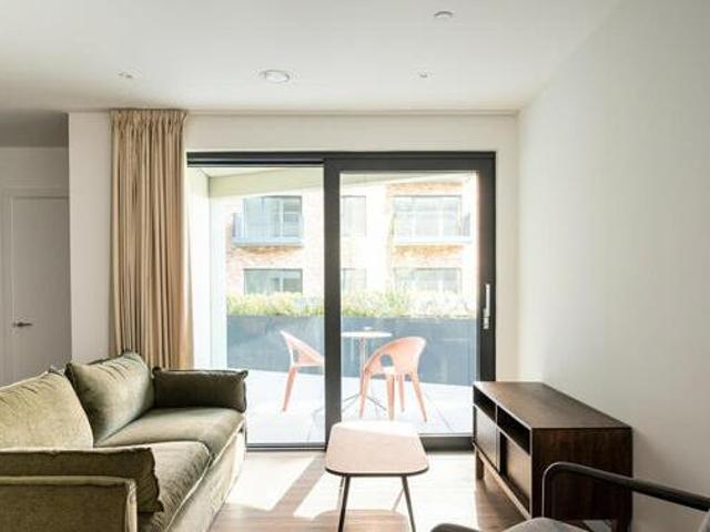 2 Bedroom Apartment For Rent In 18 Reed Avenue, London