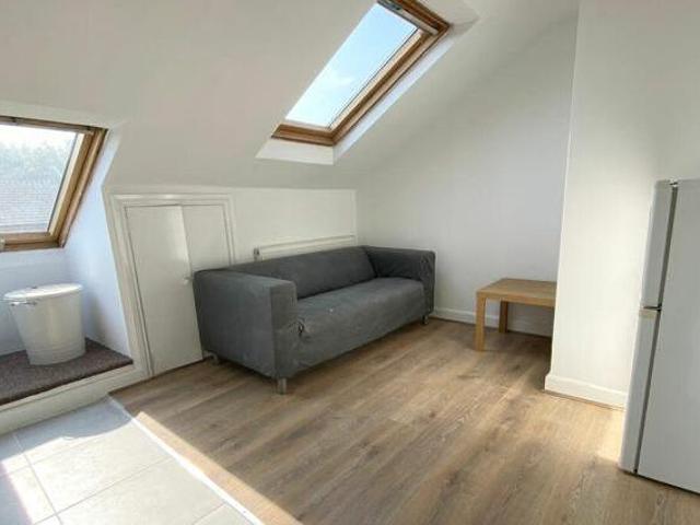 2 Bedroom Apartment For Rent In 19 Colenso Road