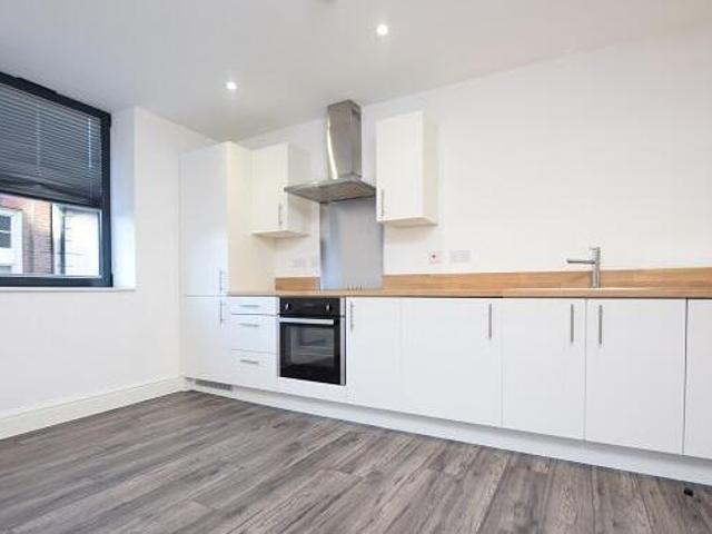 2 Bedroom Apartment For Rent In 105 Queen St