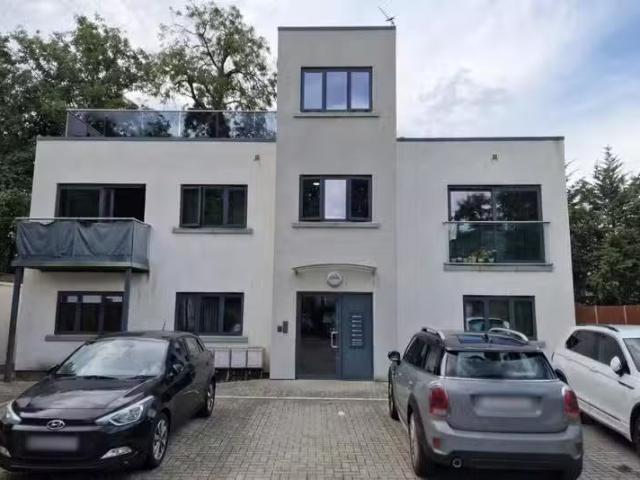 2 bedroom apartment for rent in 111 Gardner Close, Wanstead, E11