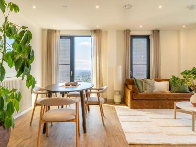 2 bedroom apartment for rent in 11 Selborne Road London E17