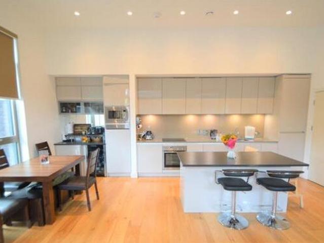 2 Bedroom Apartment For Rent In 1 Caithness Walk, Croydon