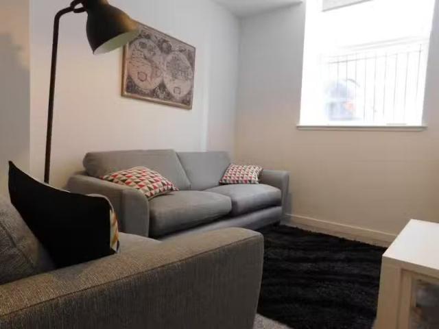 2 bedroom apartment for rent in 1 Balme Street, City Centre, B.