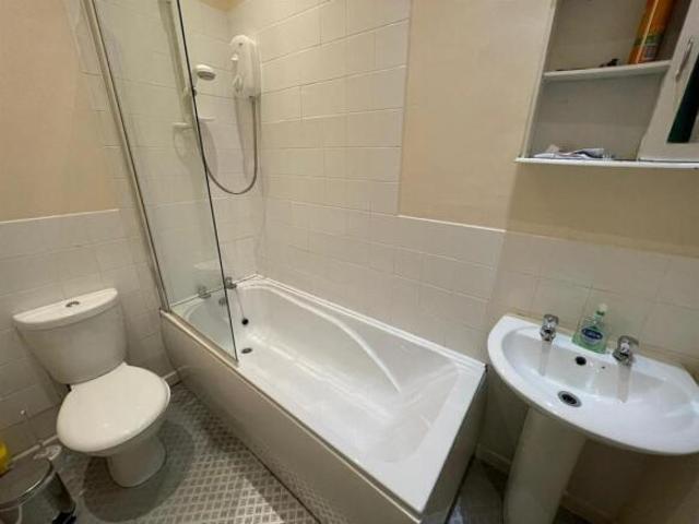 2 bedroom apartment for rent in 24 Woodland Terrace Flat 1, PL4