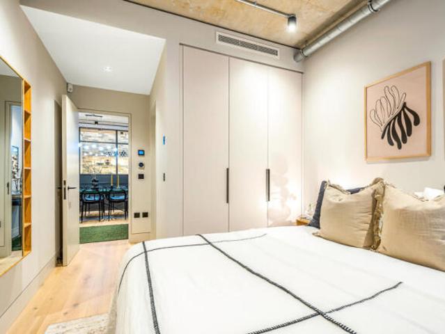 2 bedroom apartment for rent in 20 21 King's Mews, London, WC1N