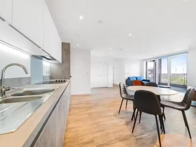 2 bedroom apartment for rent in 2 bed, 10th floor, Mallard, Th.