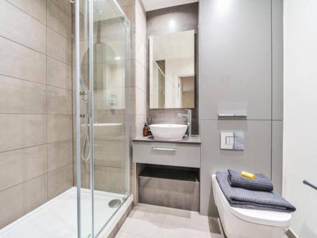 2 bedroom apartment for rent in Refinery House, Anchors Point, E16