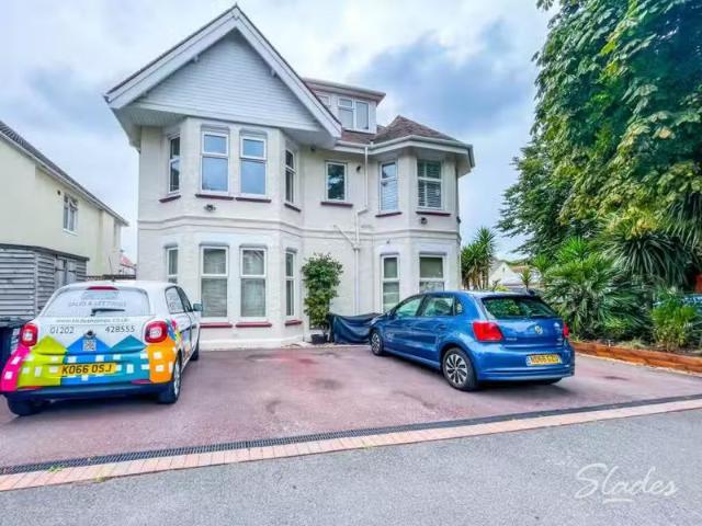 2 bedroom apartment for rent in 2 Bracken Road, Southbourne.