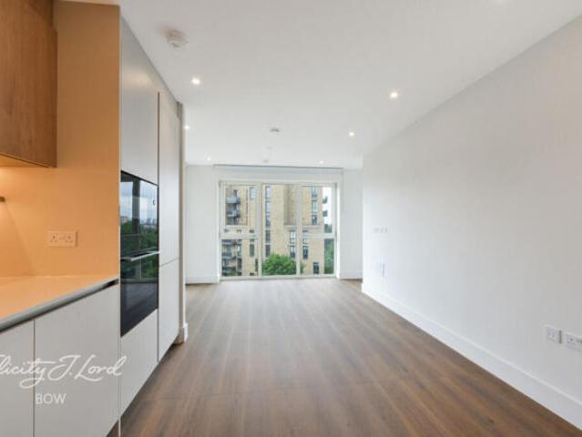 2 bedroom apartment for rent in 2 Maple Mews, London, E3