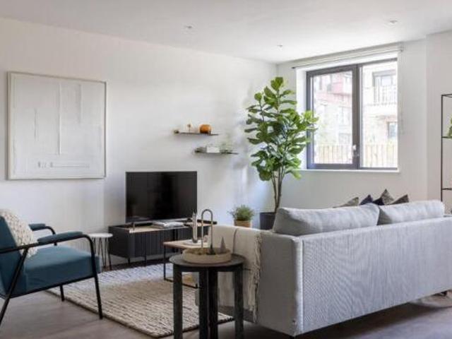 2 Bedroom Apartment For Rent In 2 Vanguard Way, London