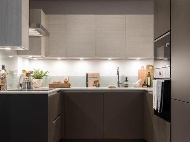 2 Bedroom Apartment For Rent In 2 Vanguard Way, London