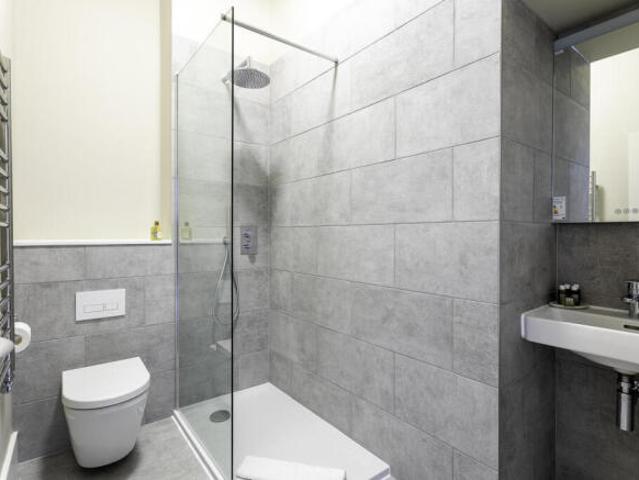 2 bedroom apartment for rent in 35 St. Charles Square, W10