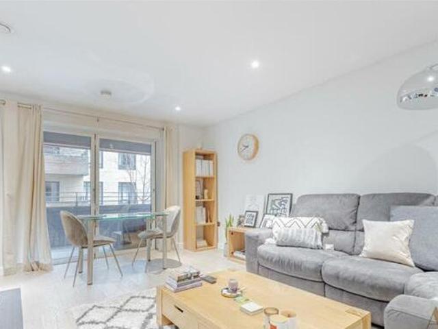 2 Bedroom Apartment For Rent In 36 Wharf Road, Angel