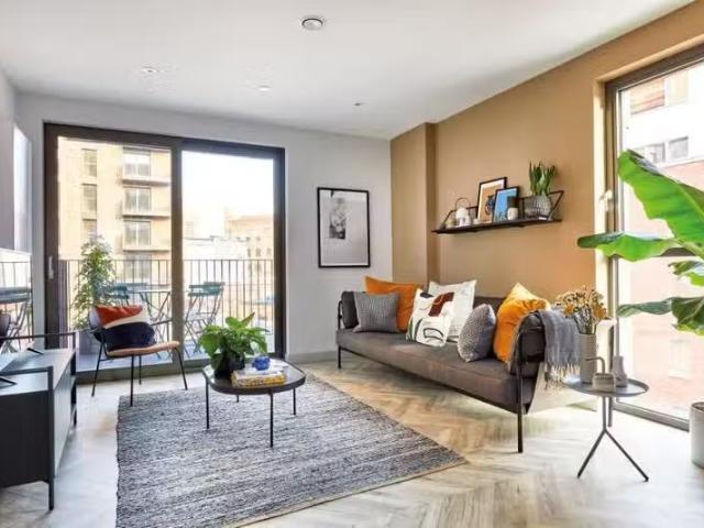 2 bedroom apartment for rent in 310 Dovetail, New Kingsley Roa.