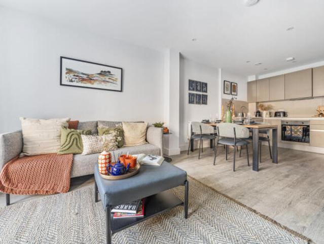 2 bedroom apartment for rent in 3 Joseph Huntley Walk, Reading, RG1