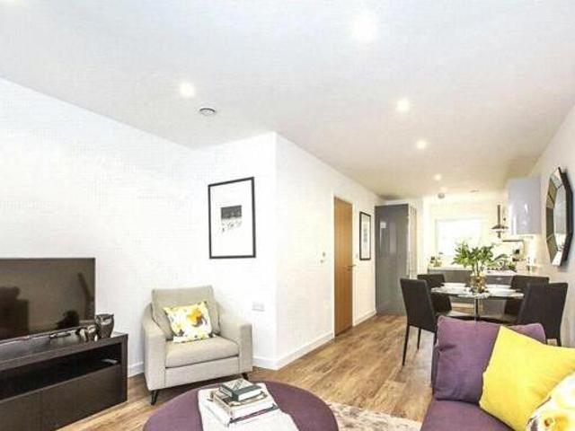 2 Bedroom Apartment For Rent In 45 New Cross Road, London
