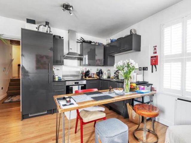2 bedroom apartment for rent in 45 Woodbridge Road, Guildford, GU1