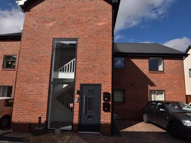 2 bedroom apartment for rent in 4 Cavalier Crescent Worcester Worcester WR5