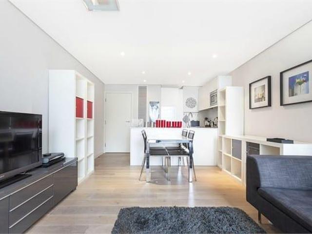 2 bedroom apartment for rent in 4 Merchant Square East, London, W2