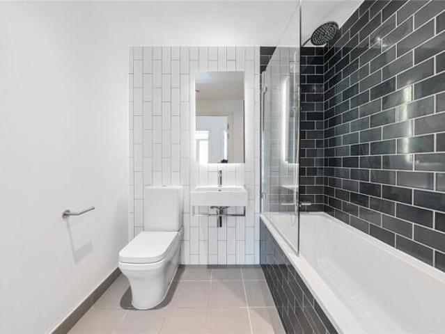 2 bedroom apartment for rent in 5 Clipper Street, London, E16