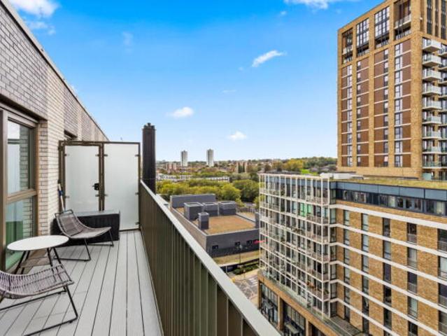 2 bedroom apartment for rent in 7 Windsor Square, London, SE18 6XR, SE18