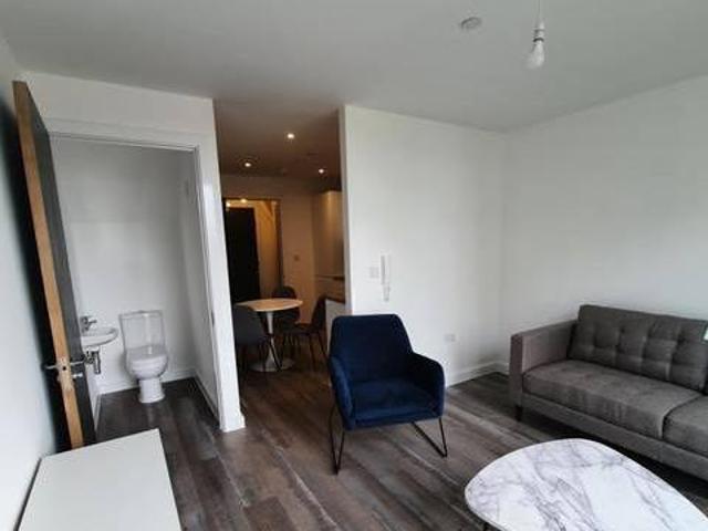 2 bedroom apartment for rent in 88 92 Talbot Road M16