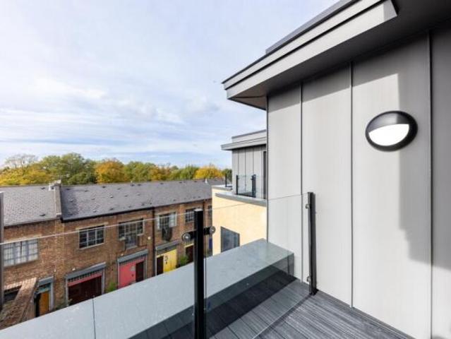 2 bedroom apartment for rent in 8 Stewart's Place, SW2