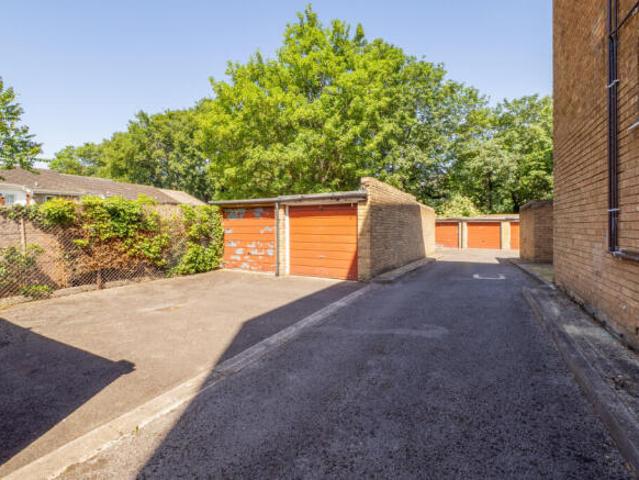 2 bedroom apartment for sale in Mulgrave Road, Sutton, SM2