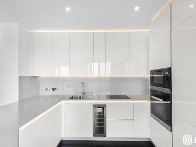 2 bedroom apartment for sale in Madeira Tower, The Residence, London SW11