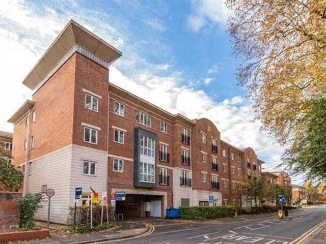 2 Bedroom Apartment For Sale In Maidenhead