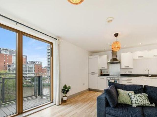 2 Bedroom Apartment For Sale In Manchester