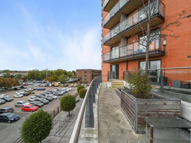 2 bedroom apartment for sale in Marconi Plaza, Chelmsford, CM1